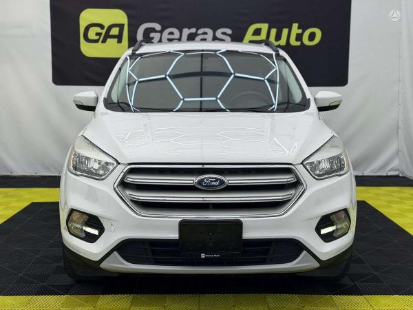 Balts Ford Escape 2018 Viļņa, ar dzinēja tilpumu 1.50 L un nobraukumu 132 tūkst. km par 10000 €, foto 2 vietnē AUTOMOTO.COM.LV
