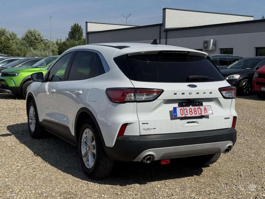 White Ford Escape 2020 in Siauliai, with an engine capacity of 1.50 L and mileage of 22 thousand km for 15800 €, photo 7 on AUTOMOTO.COM.LV