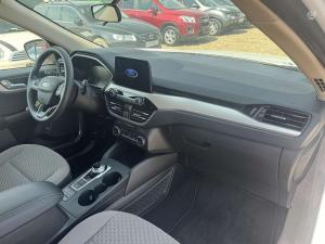 White Ford Escape 2020 in Siauliai, with an engine capacity of 1.50 L and mileage of 22 thousand km for 15800 €, photo 14 on AUTOMOTO.COM.LV