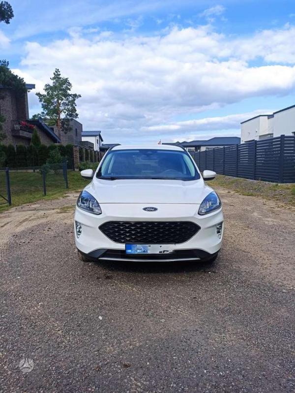 Balts Ford Escape 2022 Viļņa, ar dzinēja tilpumu 1.50 L un nobraukumu 31 tūkst. km par 18200 €, foto 7 vietnē AUTOMOTO.COM.LV