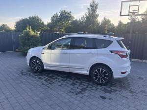 White Ford Escape 2019 in Klaipeda, with an engine capacity of 2.50 L and mileage of 130 thousand km for 10000 €, photo 3 on AUTOMOTO.COM.LV
