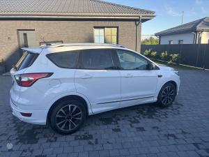 White Ford Escape 2019 in Klaipeda, with an engine capacity of 2.50 L and mileage of 130 thousand km for 10000 €, photo 5 on AUTOMOTO.COM.LV