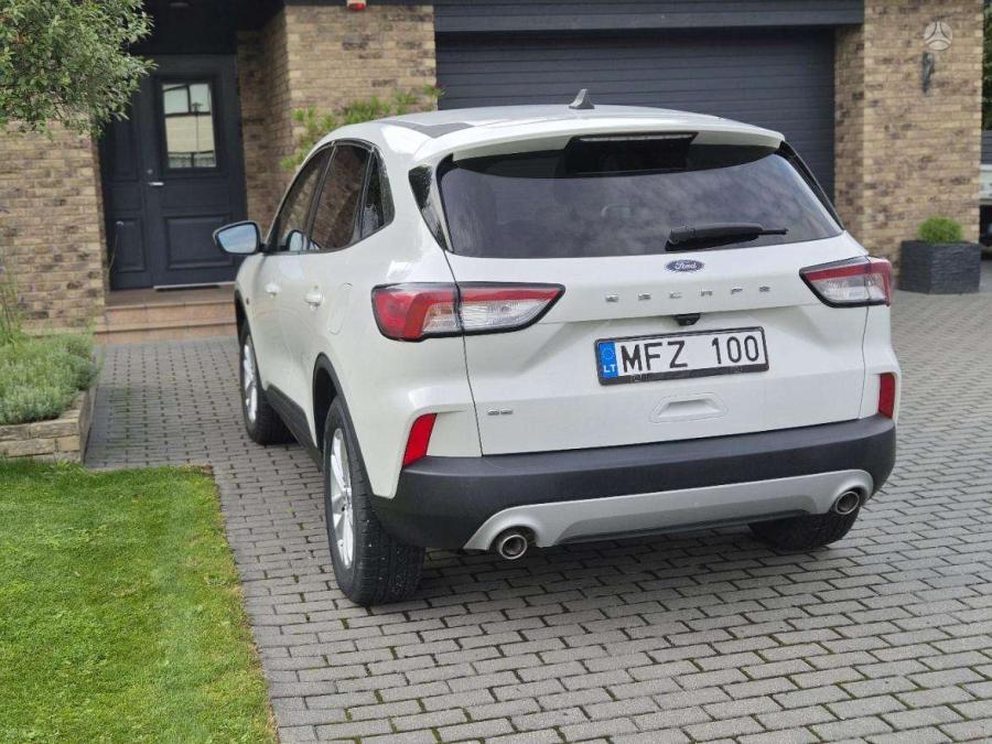 Balts Ford Escape 2020 Klaipėda, ar dzinēja tilpumu 1.50 L un nobraukumu 32 tūkst. km par 14700 €, foto 4 vietnē AUTOMOTO.COM.LV