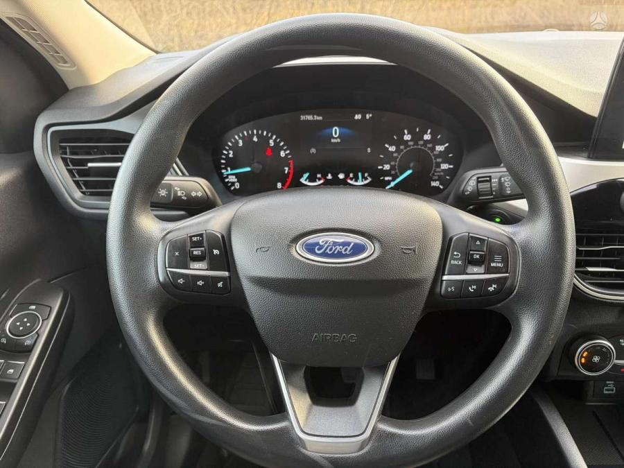 Balts Ford Escape 2020 Klaipėda, ar dzinēja tilpumu 1.50 L un nobraukumu 32 tūkst. km par 14700 €, foto 8 vietnē AUTOMOTO.COM.LV