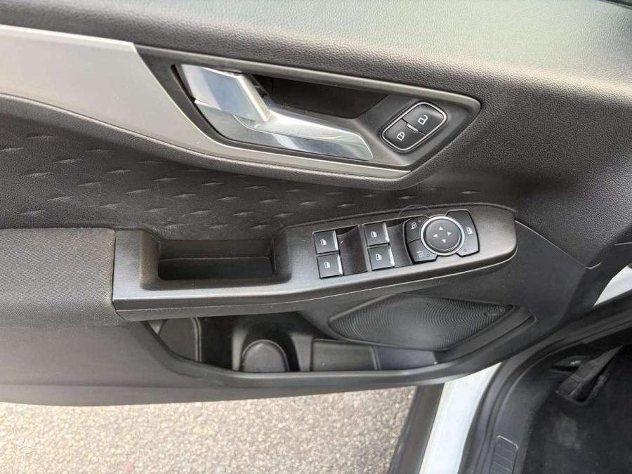 Balts Ford Escape 2020 Klaipėda, ar dzinēja tilpumu 1.50 L un nobraukumu 32 tūkst. km par 14700 €, foto 11 vietnē AUTOMOTO.COM.LV