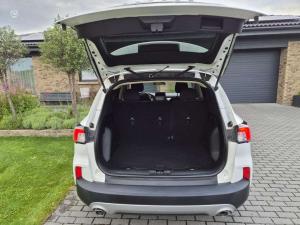 Balts Ford Escape 2020 Klaipėda, ar dzinēja tilpumu 1.50 L un nobraukumu 32 tūkst. km par 14700 €, foto 16 vietnē AUTOMOTO.COM.LV
