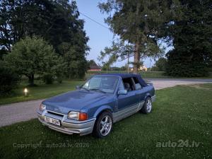 Zils Ford Escort 1989 Elva, ar dzinēja tilpumu 1.60 L un nobraukumu 160 tūkst. km par 2499 €, foto 3 vietnē AUTOMOTO.COM.LV