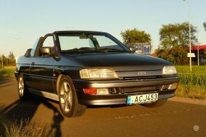 Pelēks Ford Escort 1992 Viļņa, ar dzinēja tilpumu 1.60 L un nobraukumu 43 tūkst. km par 1999 €, foto 10 vietnē AUTOMOTO.COM.LV