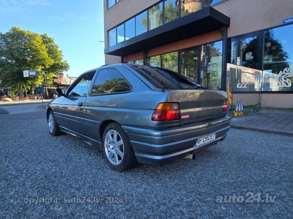 Pelēks Ford Escort 1990 Tallina, ar dzinēja tilpumu 1.60 L un nobraukumu 15 tūkst. km par 700 €, foto 5 vietnē AUTOMOTO.COM.LV