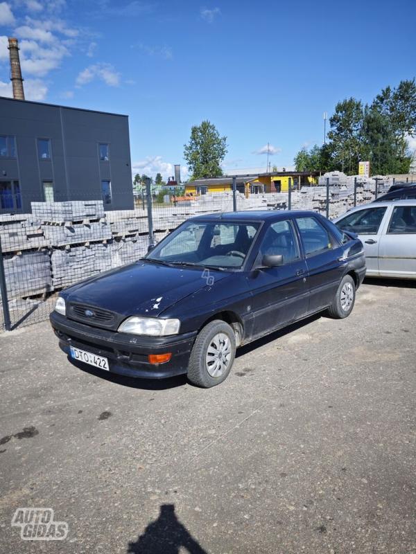 Ford Escort 1994 Plungė, ar dzinēja tilpumu 1.60 L un nobraukumu 150 tūkst. km par 420 €, foto 1 vietnē AUTOMOTO.COM.LV
