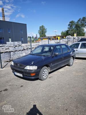 Ford Escort 1994 Plungė, ar dzinēja tilpumu 1.60 L un nobraukumu 150 tūkst. km par 420 €, foto  vietnē AUTOMOTO.COM.LV