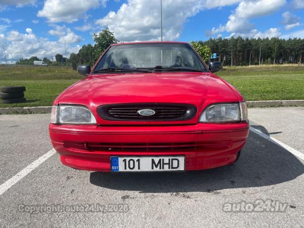 Sarkans Ford Escort 1991 Tallina, ar dzinēja tilpumu 1.60 L un nobraukumu 101 tūkst. km par 1490 €, foto 2 vietnē AUTOMOTO.COM.LV