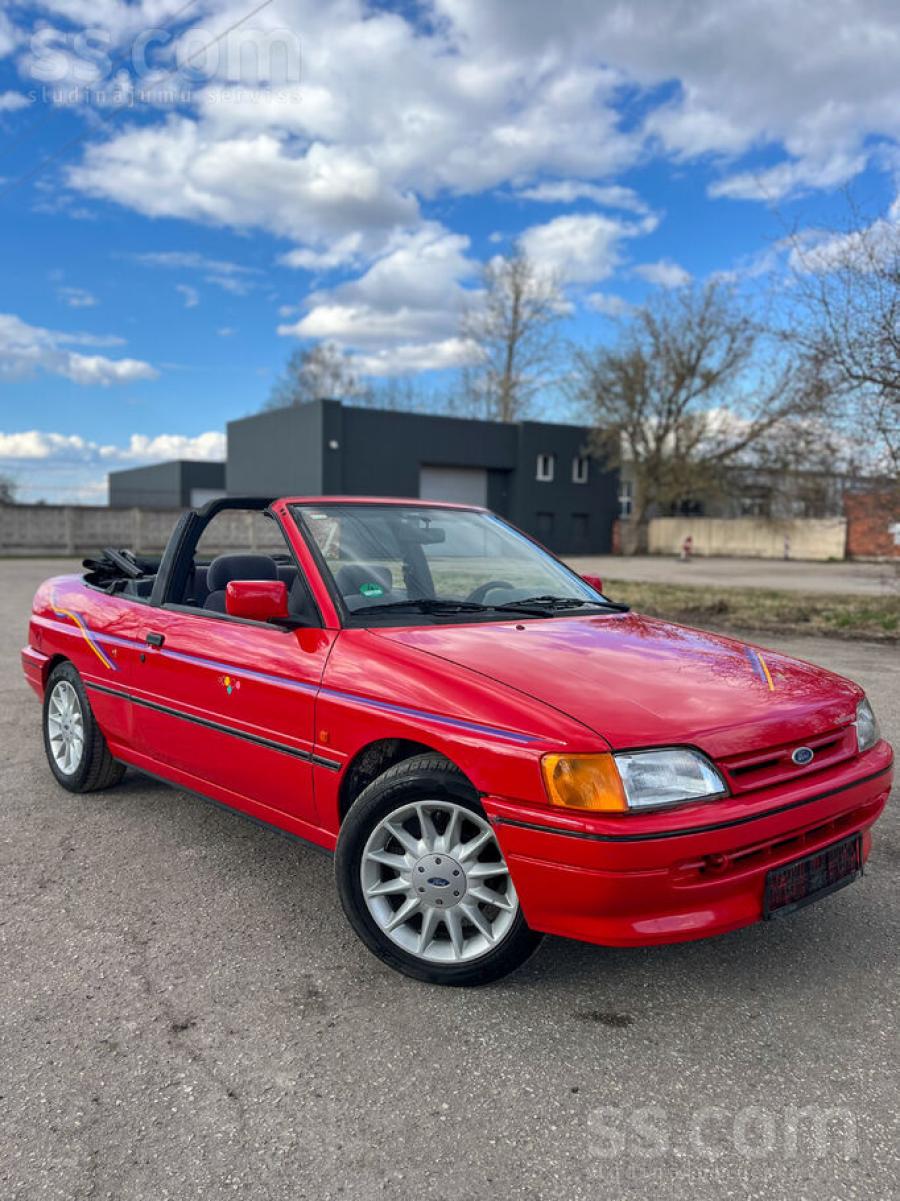 Red Ford Escort 1992 in Ogre, with an engine capacity of 1.60 L and mileage of 126 thousand km for 2150 €, photo 1 on AUTOMOTO.COM.LV