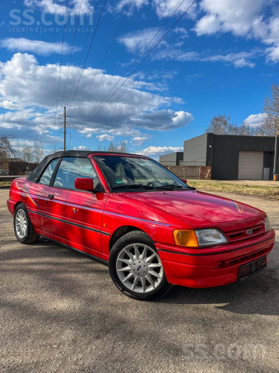 Red Ford Escort 1992 in Ogre, with an engine capacity of 1.60 L and mileage of 126 thousand km for 2150 €, photo 6 on AUTOMOTO.COM.LV