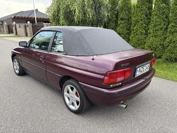Sarkans Ford Escort 1994 Klaipėda, ar dzinēja tilpumu 1.80 L un nobraukumu 42 tūkst. km par 1899 €, foto 7 vietnē AUTOMOTO.COM.LV