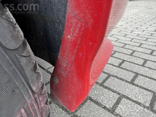 Red Ford Escort 1991 in Riga, with an engine capacity of 1.60 L and mileage of 170 thousand km for 3800 €, photo 7 on AUTOMOTO.COM.LV