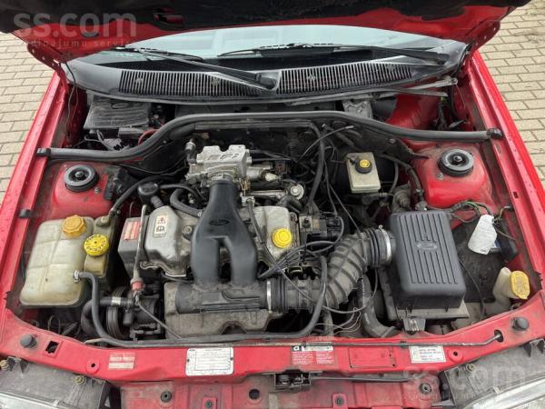 Red Ford Escort 1991 in Riga, with an engine capacity of 1.60 L and mileage of 170 thousand km for 3800 €, photo 11 on AUTOMOTO.COM.LV