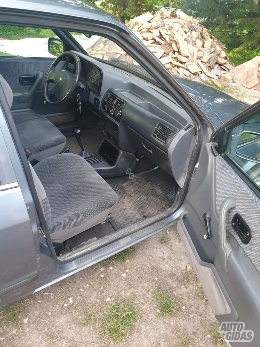Ford Escort 1989 in Klaipeda, with an engine capacity of 1.40 L and mileage of 45 thousand km for 1000 €, photo 5 on AUTOMOTO.COM.LV