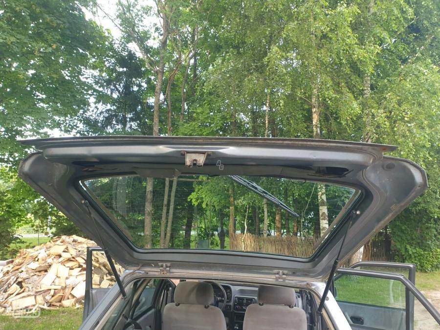 Ford Escort 1989 in Klaipeda, with an engine capacity of 1.40 L and mileage of 45 thousand km for 1000 €, photo 12 on AUTOMOTO.COM.LV