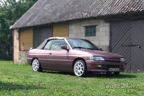 Violets Ford Escort 1992 Tallina, ar dzinēja tilpumu 1.80 L un nobraukumu 105 tūkst. km par 400 €, foto 2 vietnē AUTOMOTO.COM.LV