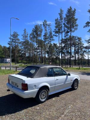 Balts Ford Escort 1990 Tallina, ar dzinēja tilpumu 1.60 L un nobraukumu 25 tūkst. km par 3900 €, foto 5 vietnē AUTOMOTO.COM.LV