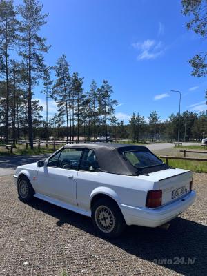 Balts Ford Escort 1990 Tallina, ar dzinēja tilpumu 1.60 L un nobraukumu 25 tūkst. km par 3900 €, foto 7 vietnē AUTOMOTO.COM.LV
