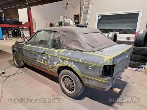 Balts Ford Escort 1990 Tallina, ar dzinēja tilpumu 1.60 L un nobraukumu 25 tūkst. km par 3900 €, foto 13 vietnē AUTOMOTO.COM.LV
