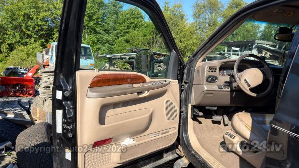 Black Ford Excursion 2000 in Tartu, with an engine capacity of 7.30 L and mileage of 180 thousand km for 20000 €, photo 10 on AUTOMOTO.COM.LV