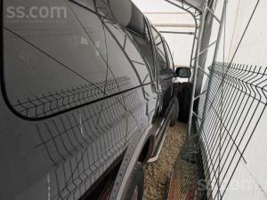 Melns Ford Excursion 2001 Rīga, ar dzinēja tilpumu 6.70 L un nobraukumu 299 tūkst. km par 11900 €, foto 5 vietnē AUTOMOTO.COM.LV