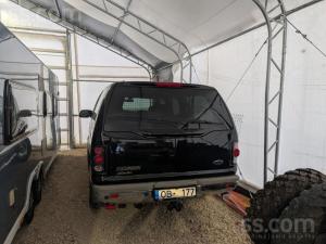 Melns Ford Excursion 2001 Rīga, ar dzinēja tilpumu 6.70 L un nobraukumu 299 tūkst. km par 11900 €, foto 7 vietnē AUTOMOTO.COM.LV