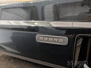 Melns Ford Excursion 2001 Rīga, ar dzinēja tilpumu 6.70 L un nobraukumu 299 tūkst. km par 11900 €, foto 11 vietnē AUTOMOTO.COM.LV