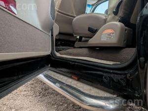 Melns Ford Excursion 2001 Rīga, ar dzinēja tilpumu 6.70 L un nobraukumu 299 tūkst. km par 11900 €, foto 12 vietnē AUTOMOTO.COM.LV