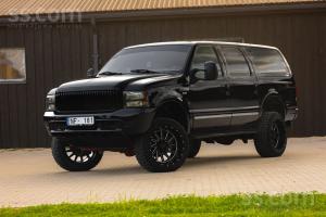 Black Ford Excursion 2002 in Jelgava, with an engine capacity of 7.00 L and mileage of 128 thousand km for 27000 €, photo  on AUTOMOTO.COM.LV