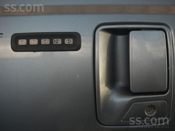 Zils Ford Excursion 2000 Rīga, ar dzinēja tilpumu 6.80 L un nobraukumu 234 tūkst. km par 12500 €, foto 7 vietnē AUTOMOTO.COM.LV