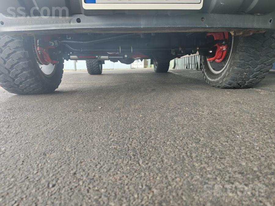 Zils Ford Excursion 2000 Rīga, ar dzinēja tilpumu 6.80 L un nobraukumu 234 tūkst. km par 12500 €, foto 13 vietnē AUTOMOTO.COM.LV
