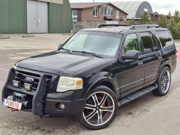Black Ford Expedition 2009 in Silute, with an engine capacity of 5.41 L and mileage of 234 thousand km for 4500 €, photo 6 on AUTOMOTO.COM.LV