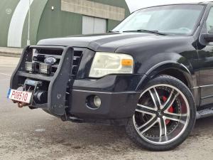Black Ford Expedition 2009 in Silute, with an engine capacity of 5.41 L and mileage of 234 thousand km for 4500 €, photo 11 on AUTOMOTO.COM.LV