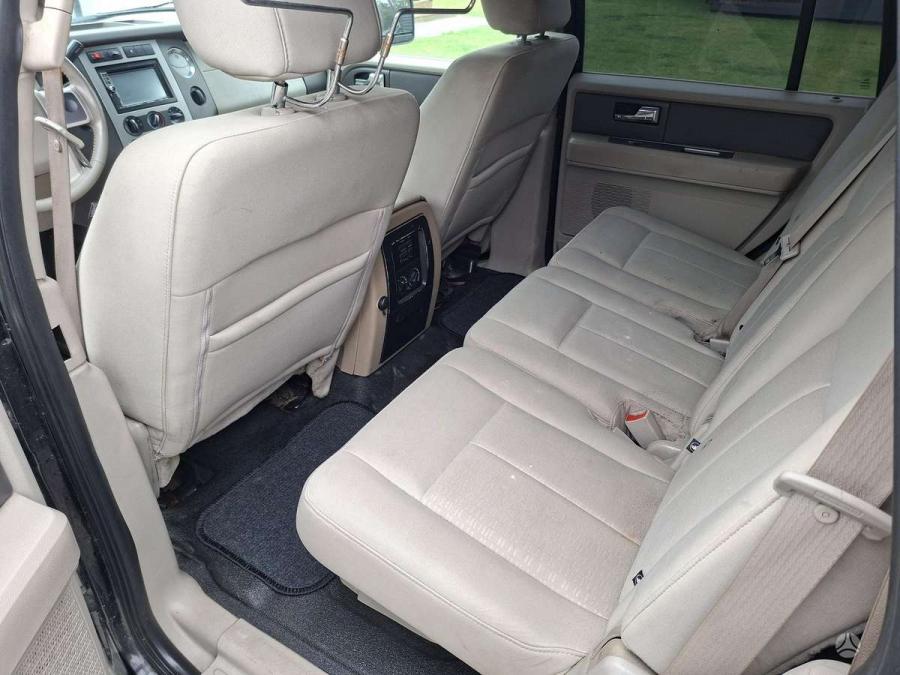 Black Ford Expedition 2009 in Silute, with an engine capacity of 5.41 L and mileage of 234 thousand km for 4500 €, photo 20 on AUTOMOTO.COM.LV