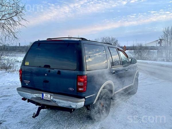 Zils Ford Expedition 1998 Rīga, ar dzinēja tilpumu 5.40 L un nobraukumu 195 tūkst. km par 6800 €, foto 5 vietnē AUTOMOTO.COM.LV