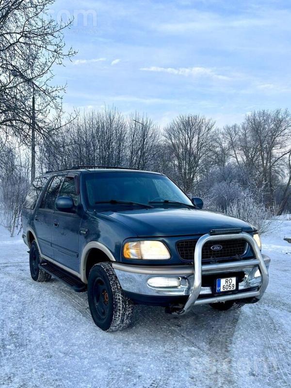 Zils Ford Expedition 1998 Rīga, ar dzinēja tilpumu 5.40 L un nobraukumu 195 tūkst. km par 6800 €, foto 6 vietnē AUTOMOTO.COM.LV