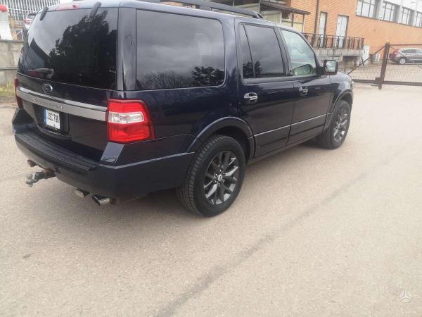 Zils Ford Expedition 2017 Viļņa, ar dzinēja tilpumu 3.50 L un nobraukumu 150 tūkst. km par 10999 €, foto 7 vietnē AUTOMOTO.COM.LV