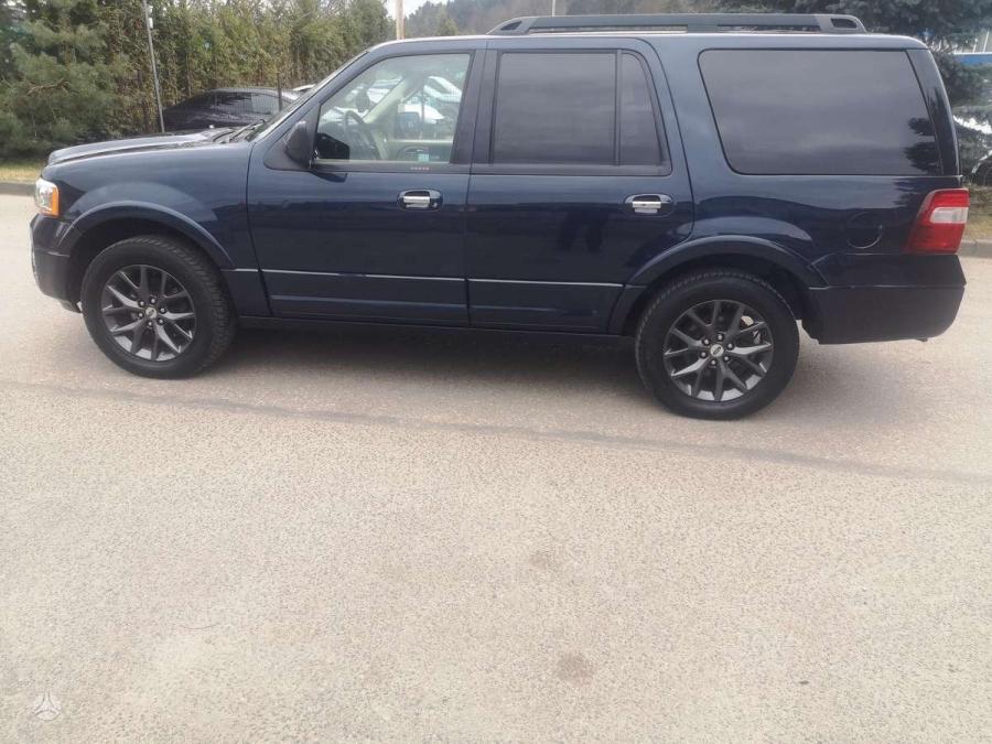 Blue Ford Expedition 2017 in Vilnius, with an engine capacity of 3.50 L and mileage of 150 thousand km for 10999 €, photo 10 on AUTOMOTO.COM.LV