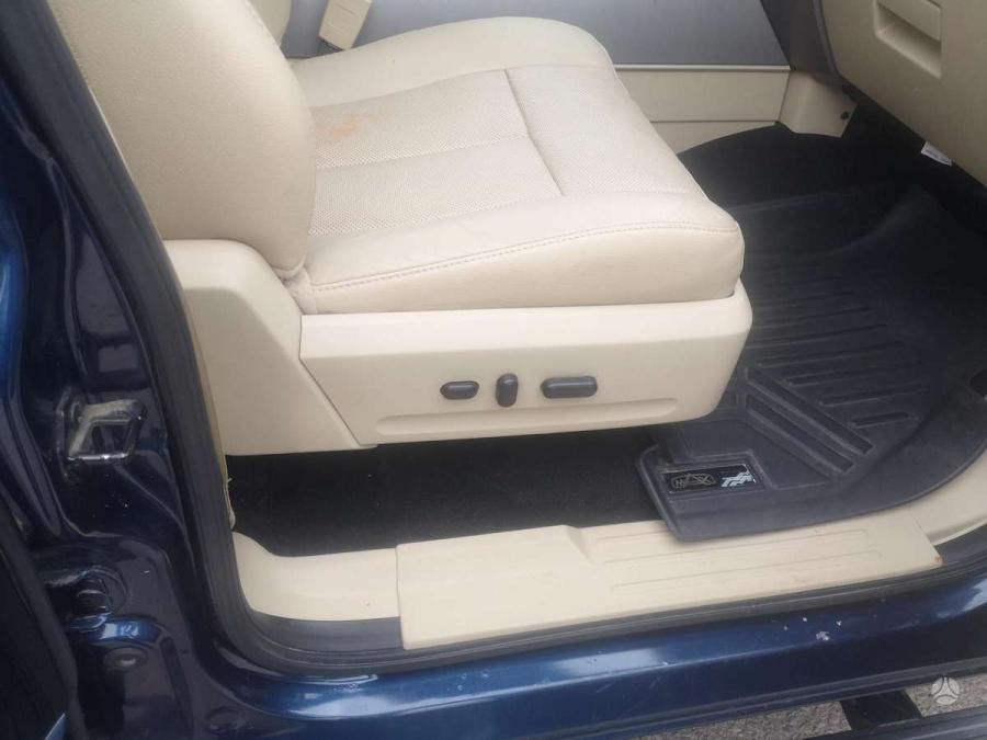 Blue Ford Expedition 2017 in Vilnius, with an engine capacity of 3.50 L and mileage of 150 thousand km for 10999 €, photo 16 on AUTOMOTO.COM.LV