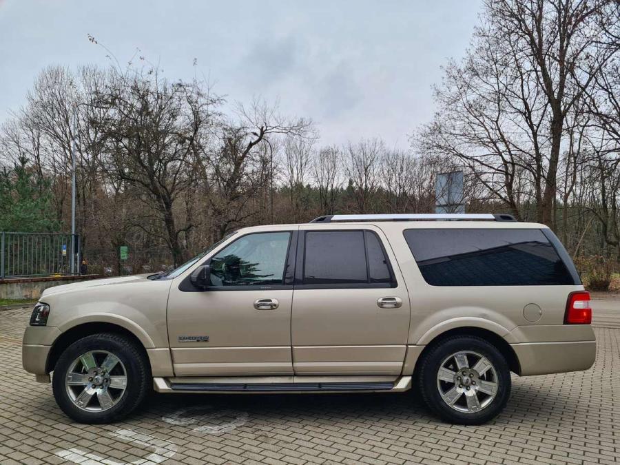 Brown Ford Expedition 2007 in Vilnius, with an engine capacity of 5.41 L and mileage of 184 thousand km for 7500 €, photo 2 on AUTOMOTO.COM.LV