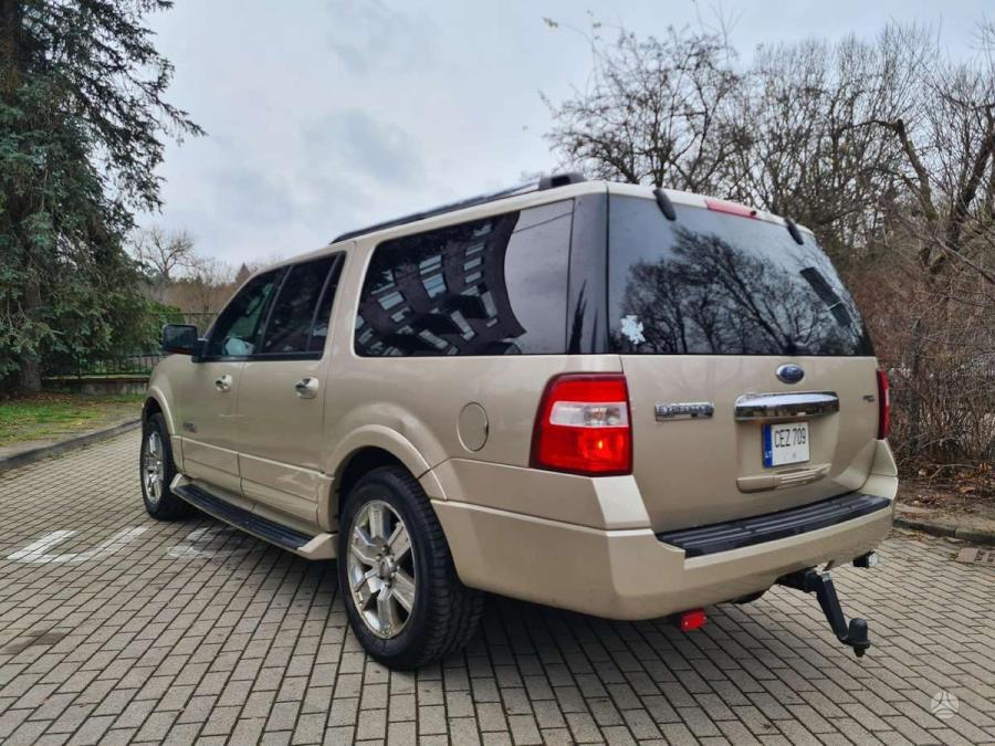 Brown Ford Expedition 2007 in Vilnius, with an engine capacity of 5.41 L and mileage of 184 thousand km for 7500 €, photo 3 on AUTOMOTO.COM.LV