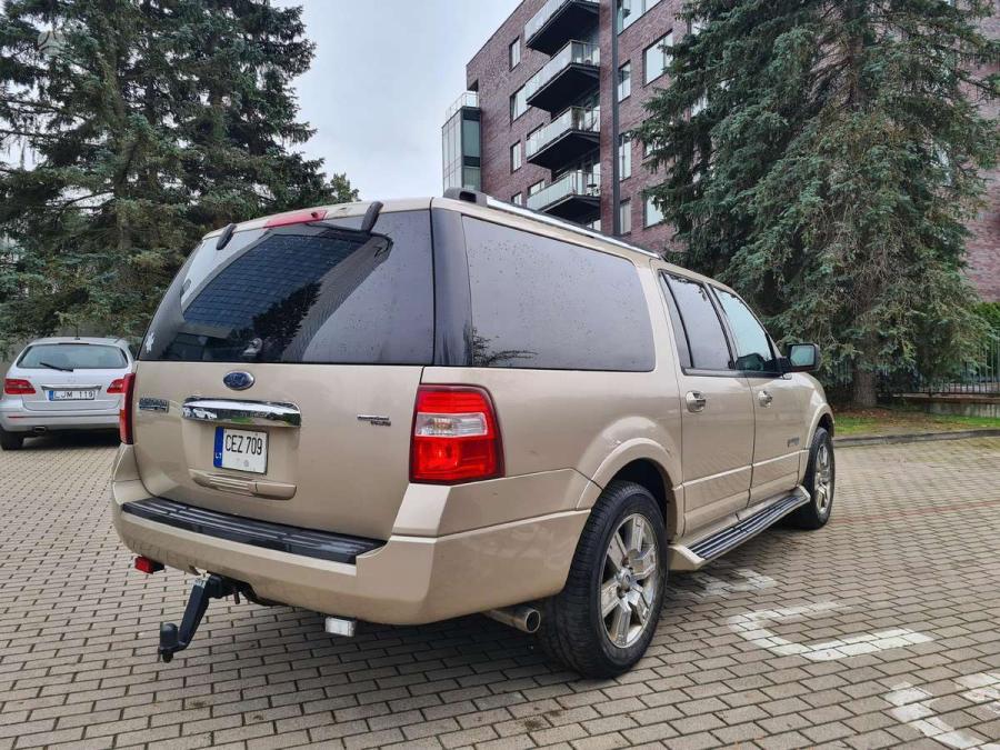Brown Ford Expedition 2007 in Vilnius, with an engine capacity of 5.41 L and mileage of 184 thousand km for 7500 €, photo 5 on AUTOMOTO.COM.LV