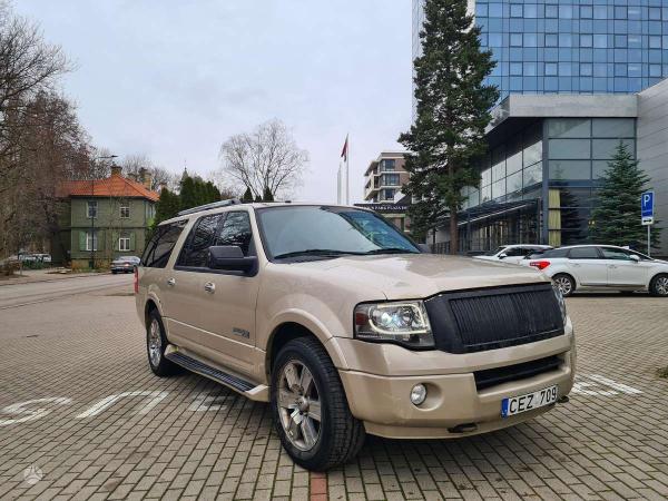 Brown Ford Expedition 2007 in Vilnius, with an engine capacity of 5.41 L and mileage of 184 thousand km for 7500 €, photo 7 on AUTOMOTO.COM.LV