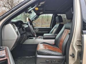Brown Ford Expedition 2007 in Vilnius, with an engine capacity of 5.41 L and mileage of 184 thousand km for 7500 €, photo 9 on AUTOMOTO.COM.LV