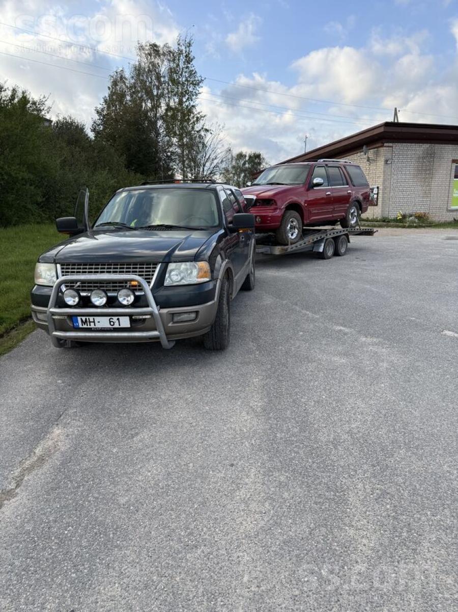 Green Ford Expedition 2004 in Aizkraukle, with an engine capacity of 5.40 L and mileage of 452 thousand km for 5200 €, photo 1 on AUTOMOTO.COM.LV