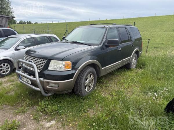 Green Ford Expedition 2004 in Aizkraukle, with an engine capacity of 5.40 L and mileage of 452 thousand km for 5500 €, photo 1 on AUTOMOTO.COM.LV
